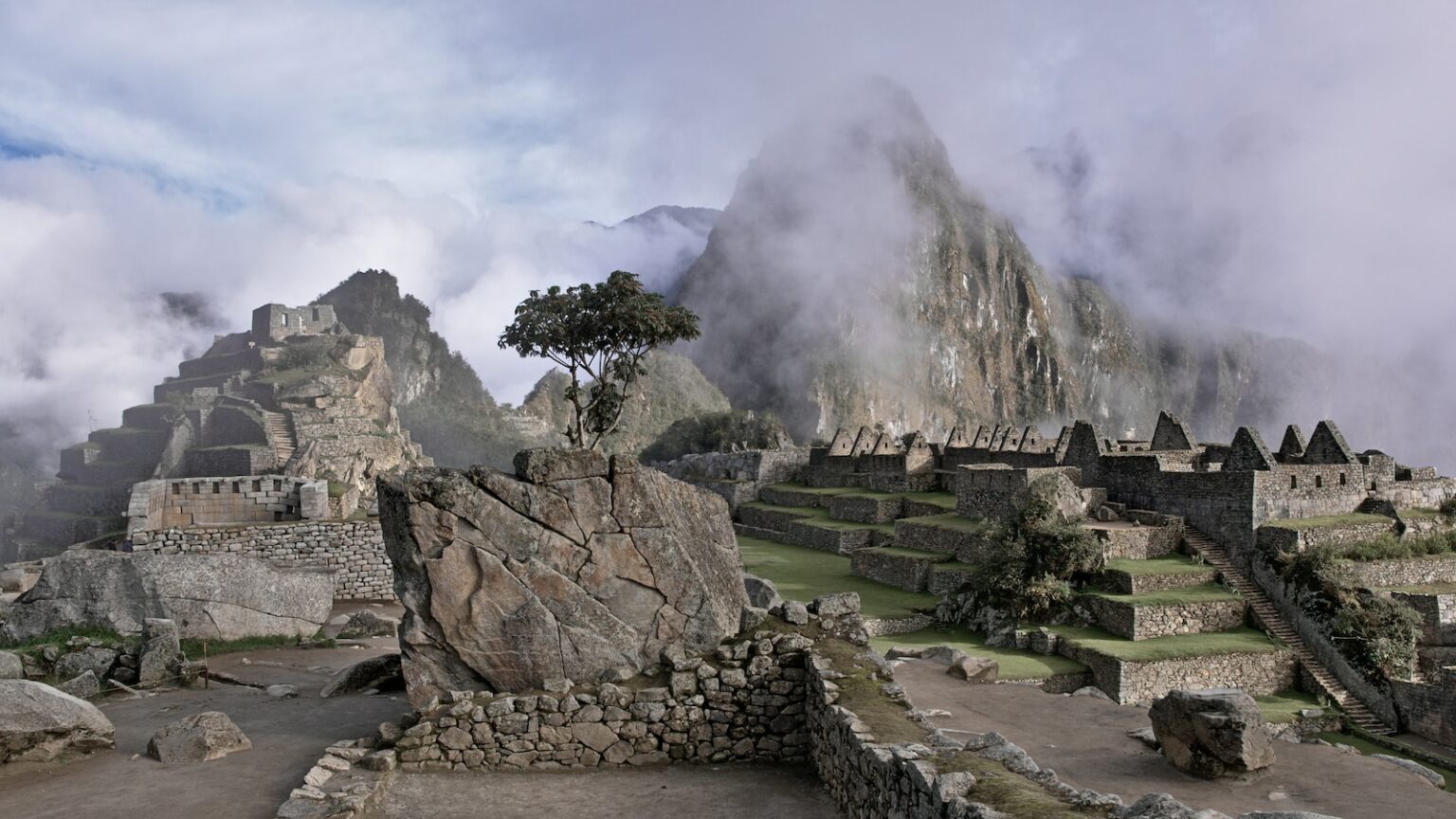 Exploring Ancient Ruins In Peru | EveryoneTravels.com